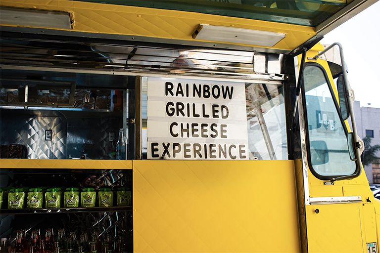 Creative and Innovative Food Truck Social Media Marketing Campaigns ...